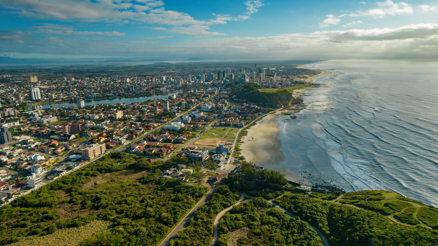 Conheça um paraíso de qualidade de vida e oportunidades de investimento ...
